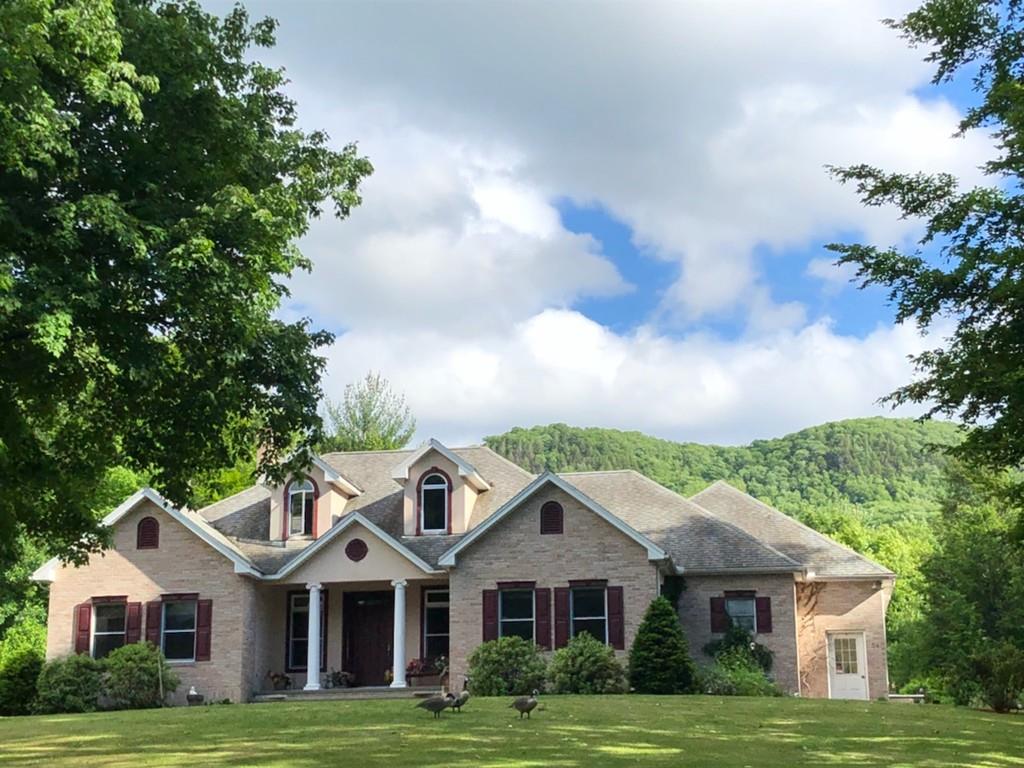 Western MA Mountain View Homes | Pioneer Valley Mountain View Homes