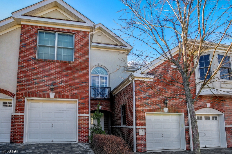 Livingston, NJ Condominiums For Sale | Walkable Suburb