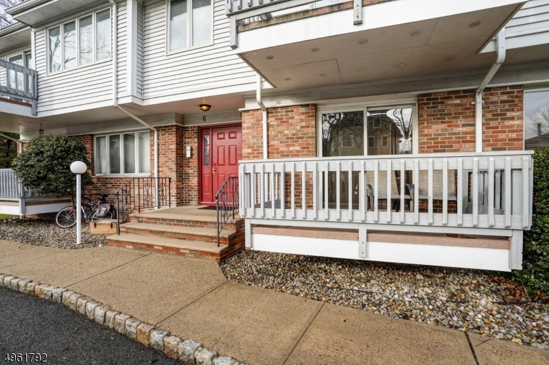 Millburn, NJ Condominiums For Sale | Walkable Suburb