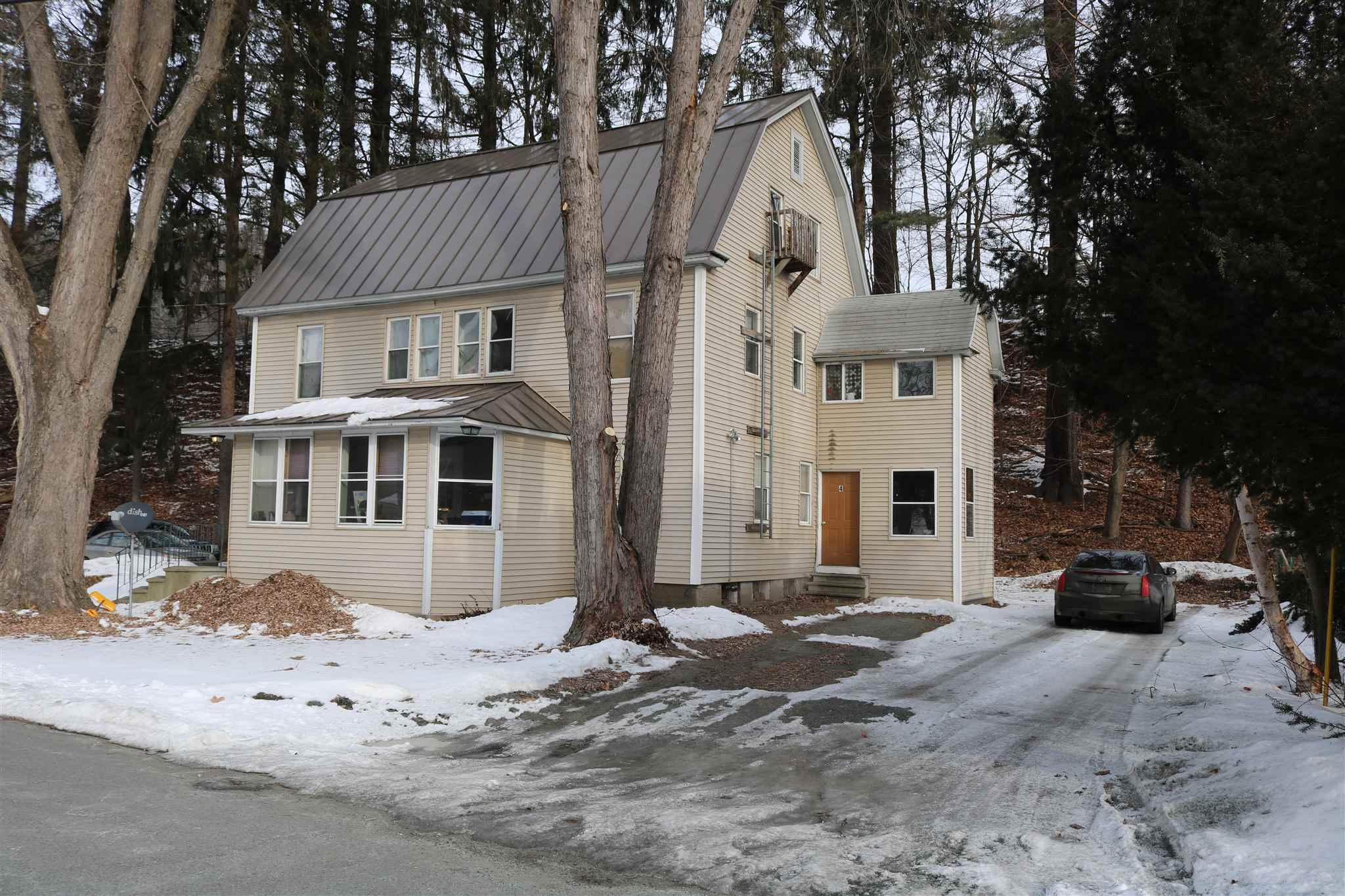 Multi Family Homes for Sale Hartford VT | LindeMac Real Estate