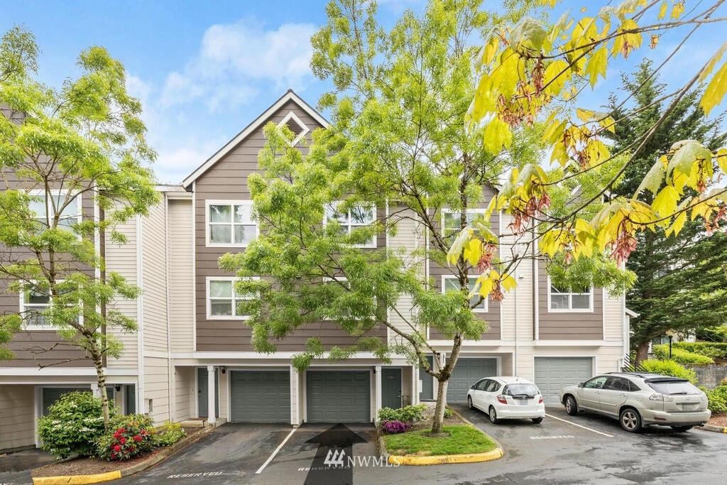 Real Estate Listings for Michelle Lions | Lions Realty Group, Bothell, WA