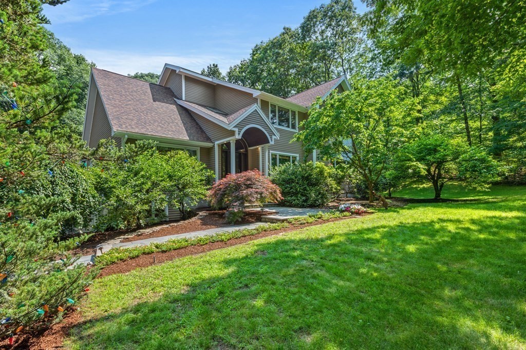 Georgetown MA Luxury Homes for Sale | J Barrett & Company