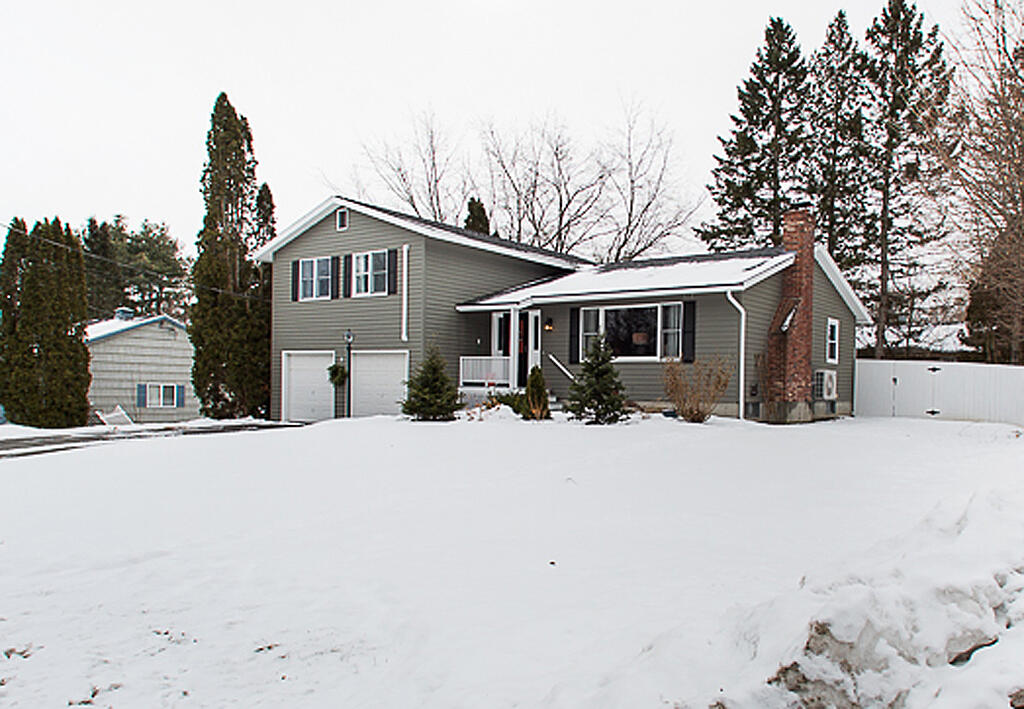 Real Estate Listings for Emily Caron | Coldwell Banker Plourde Real ...