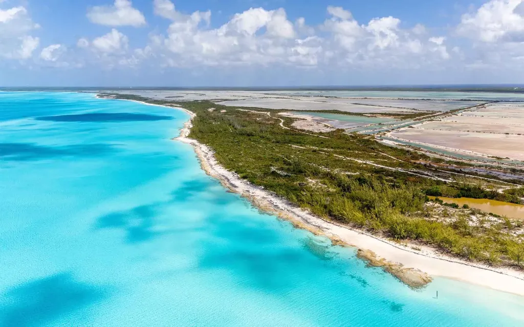 Bahamas Beachfront Homes for Sale | Bahamas Realty
