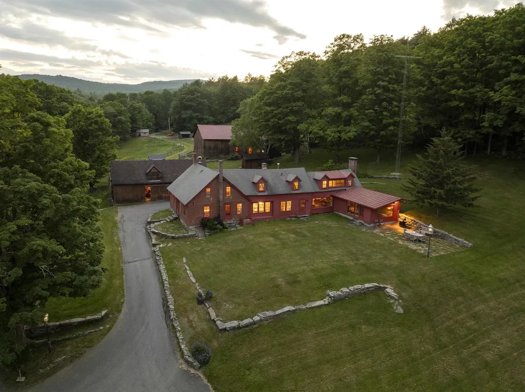 Luxury Homes for Sale in Chester VT | Vermont Properties