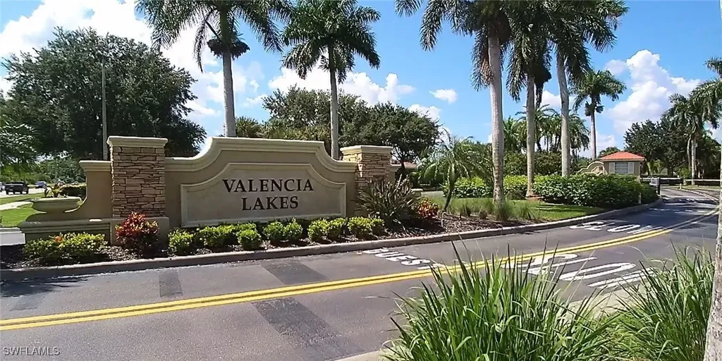 Valencia Lakes, Naples, FL Homes for Sale and Real Estate - John R ...