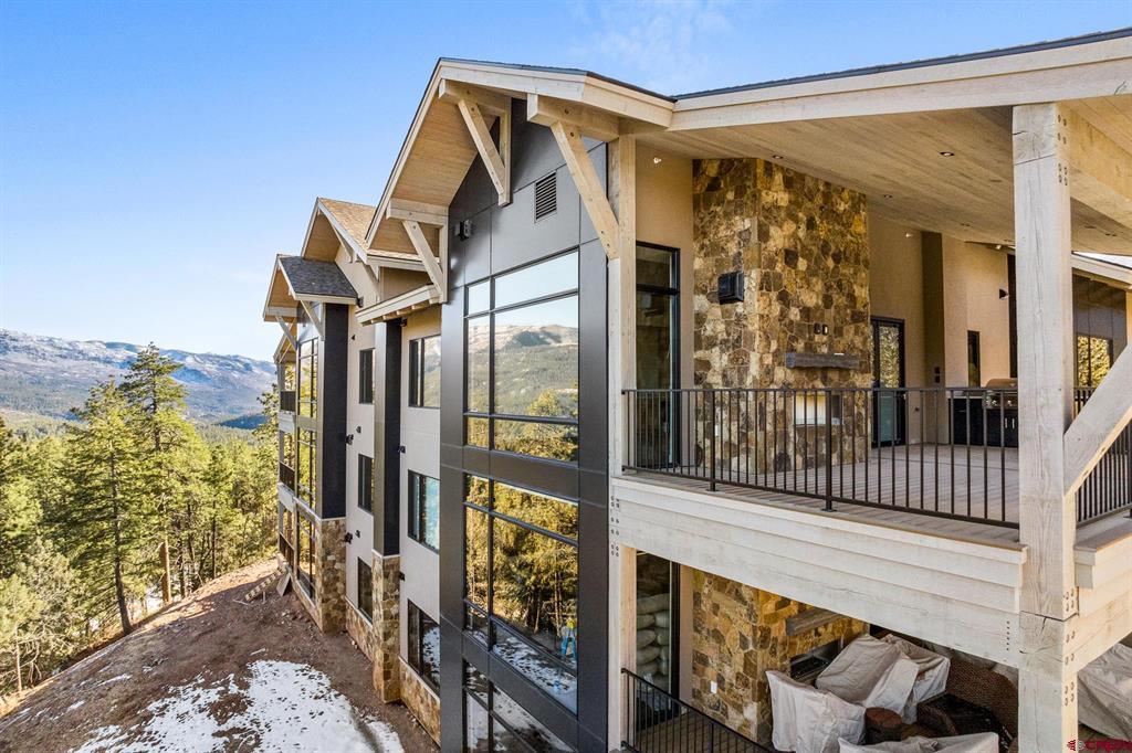 Condo Living in Grace Golden Country Homes - Find Your Dream Condo Today