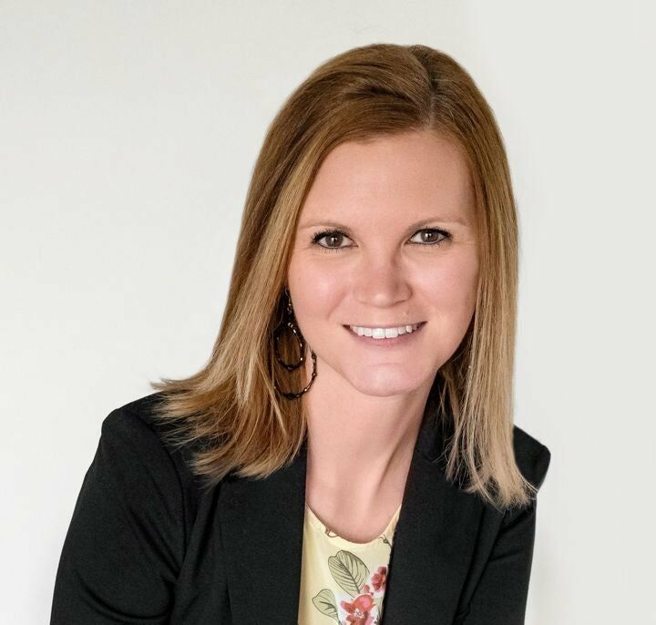 Anna Snell's Instagram, Twitter & Facebook on IDCrawl