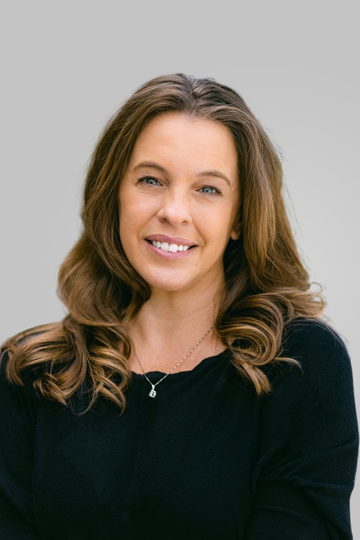 Mandy Castellanos | Seven Gables Real Estate | CA Real Estate