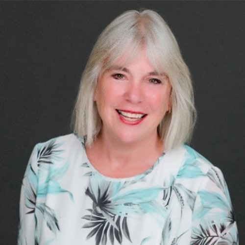 Lisa Peltier's Instagram, Twitter & Facebook on IDCrawl